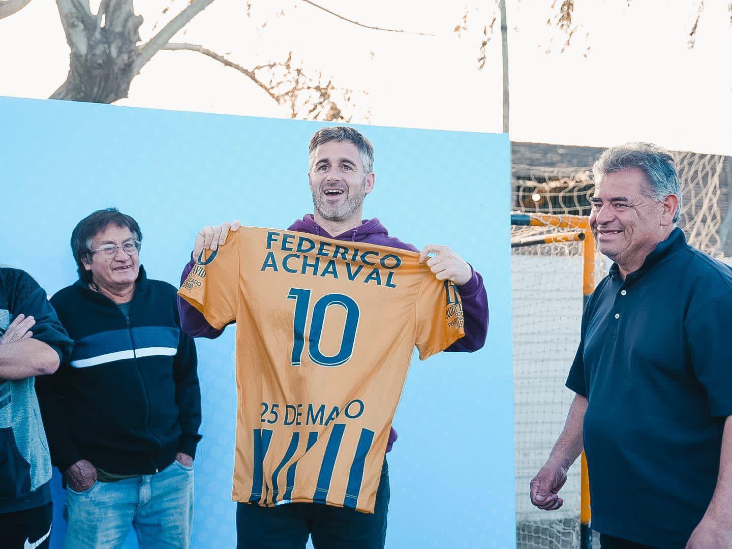 Achával: "Los clubes de barrio son muy importantes para la comunidad ...